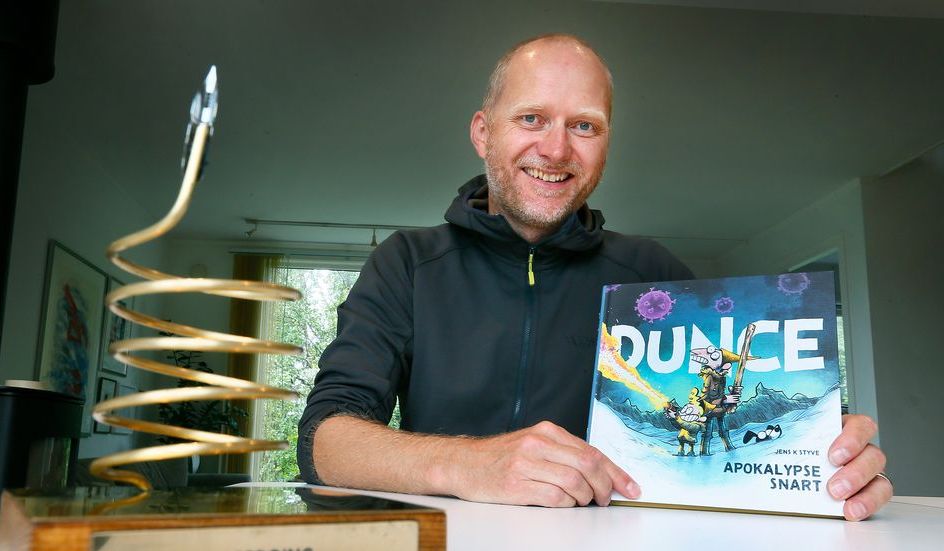 Jens K. Styve (48) vant stor tegneseriepris: – Nå trenger jeg ikke å gå ... Jens K. Styve (48) vant stor tegneseriepris: – Nå trenger jeg ikke å gå ...