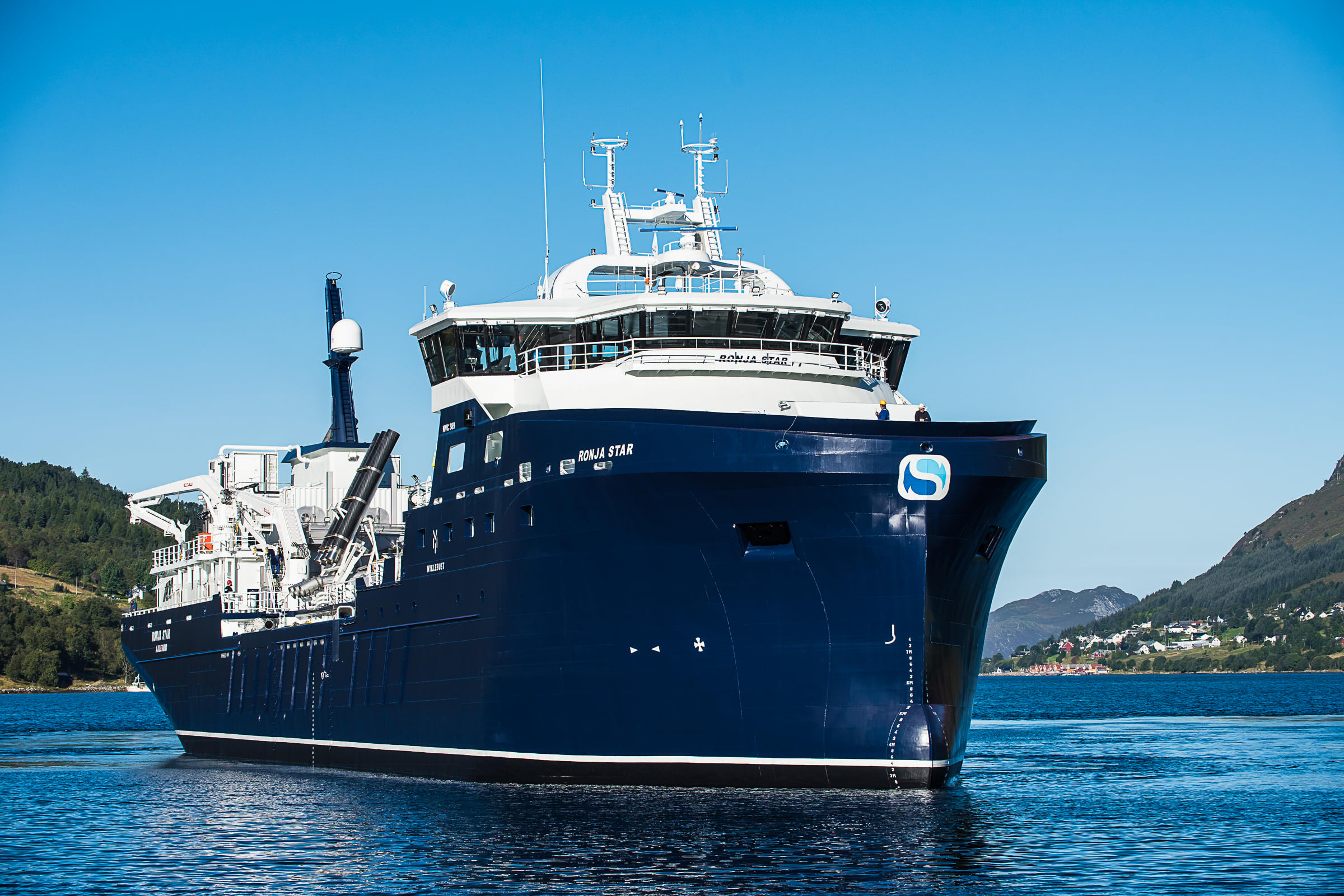 Sølvtrans døpte ny brønnbåt - smp.no