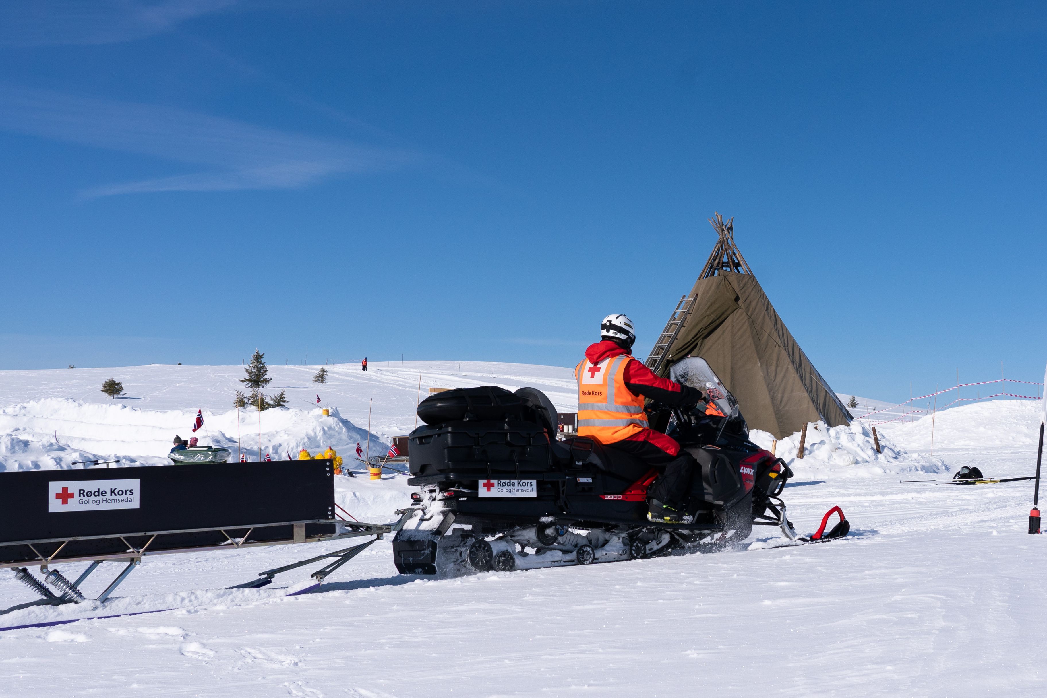 Røde Kors adva­rer: Lite snø kan forsinke redning­sopp­drag - fvn.no