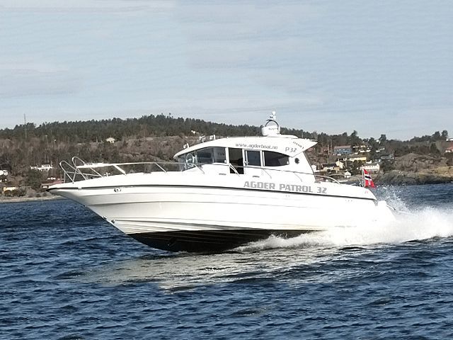 Kystverket på grunn med ny båt - fvn.no