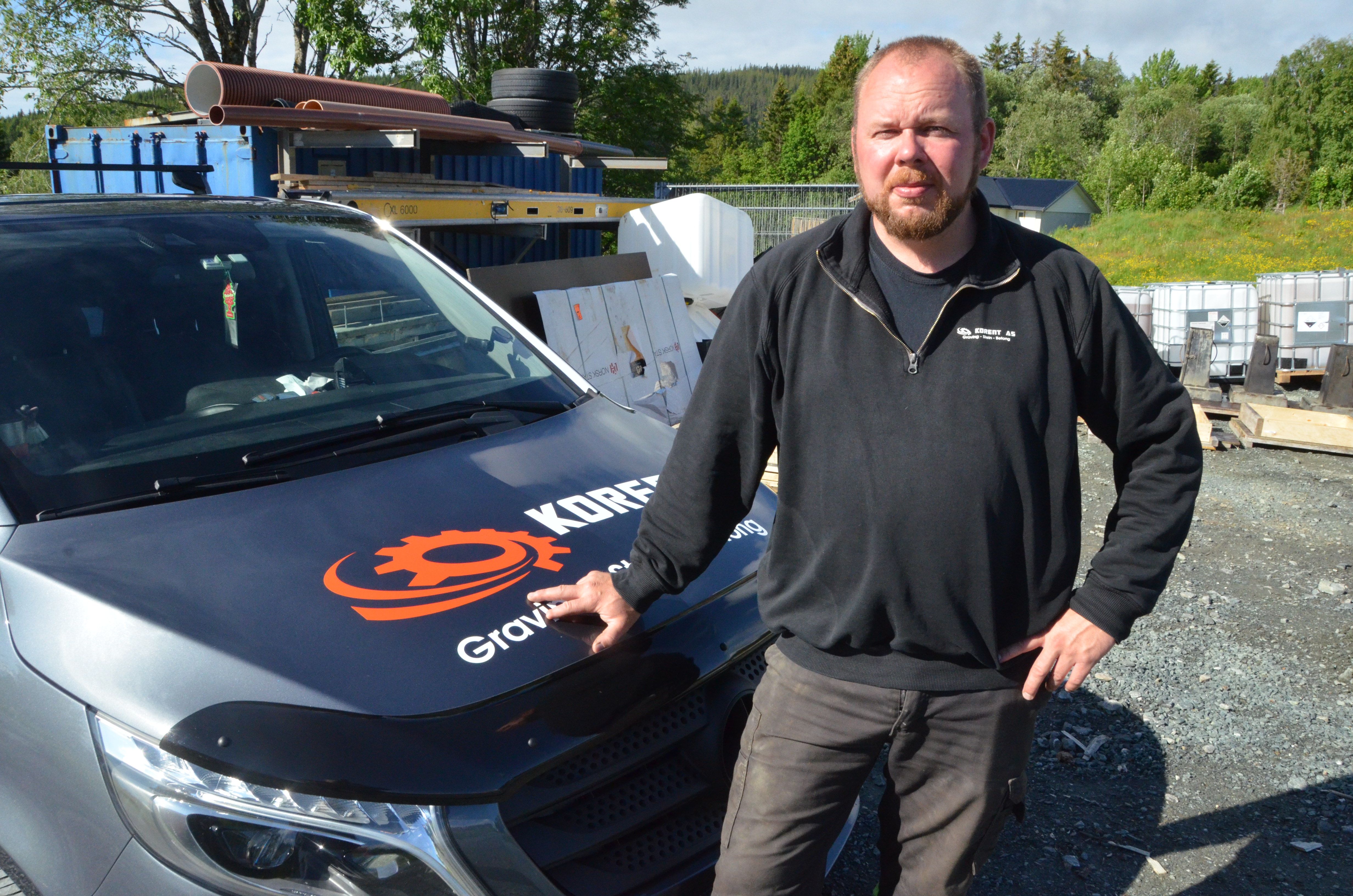 Odd Helge (39) startet eget entreprenørfirma: – Jeg jobber ofte ti ...