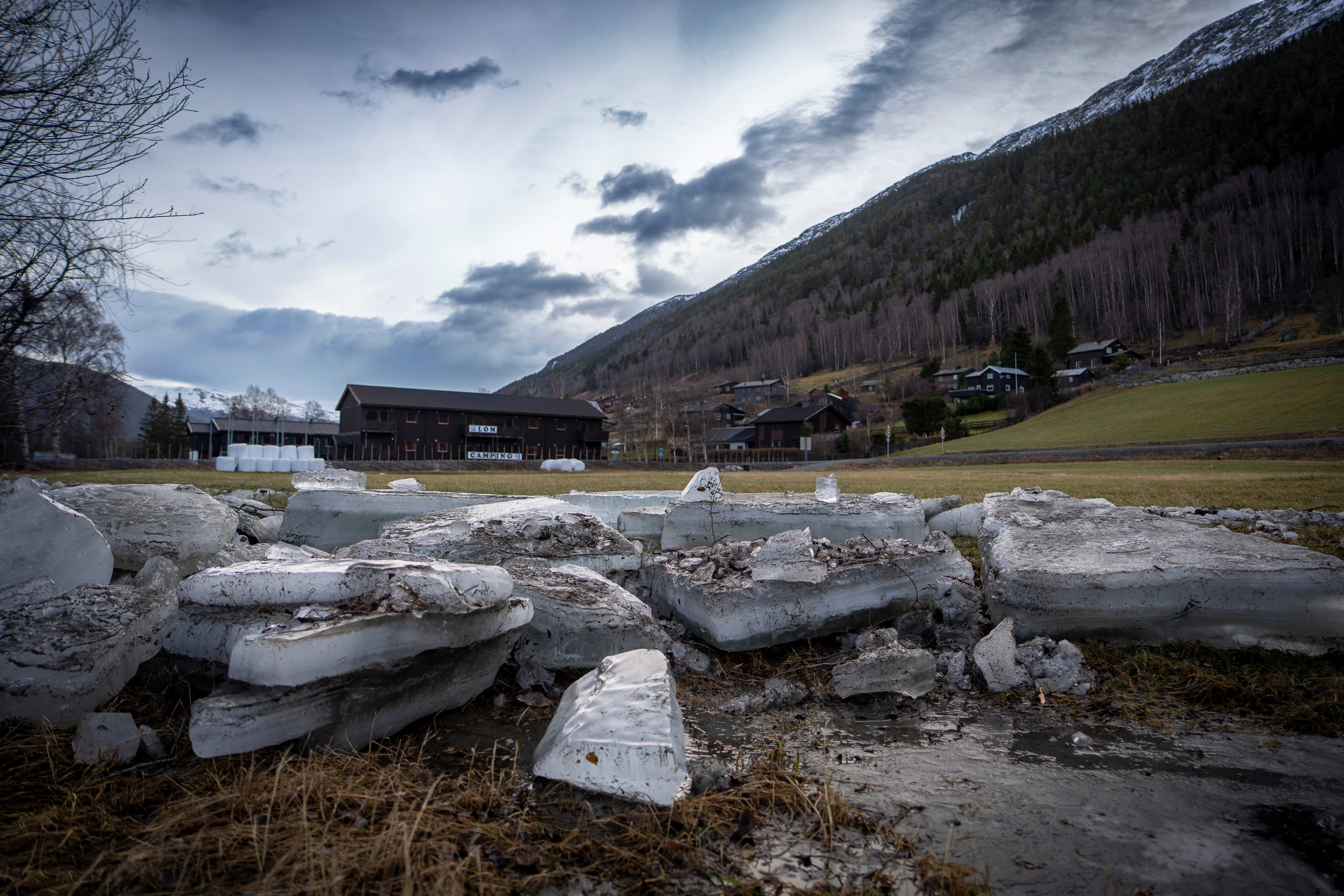 Fleire bilde frå vassherjinga i Lom - fjuken.no