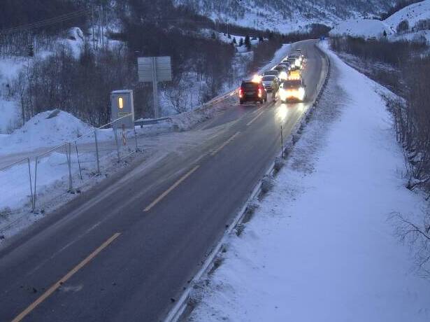 Fjærlandstunnelen og Frudalstunnelen vert stengt i korte periodar ...