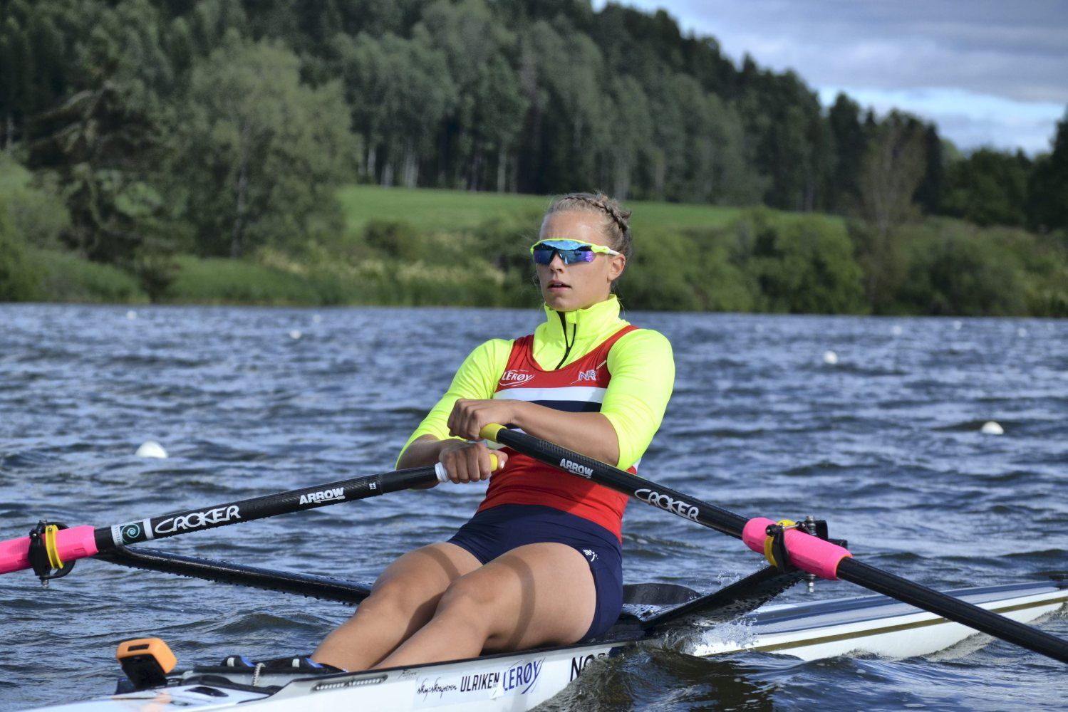 Ålesundsjentene Thea Helseth og Jenny Marie Rørvik i U23-VM i roing ...