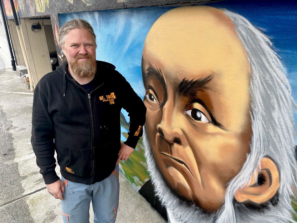 Graffiti-måleri av Ivar Aasen i Ålesund - smp.no