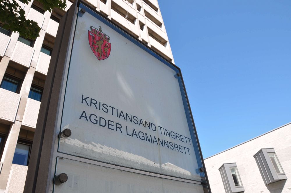 Etter han krasjet bilen fant politiet mange cannabisplanter hjemme hos ... Etter han krasjet bilen fant politiet mange cannabisplanter hjemme hos ...