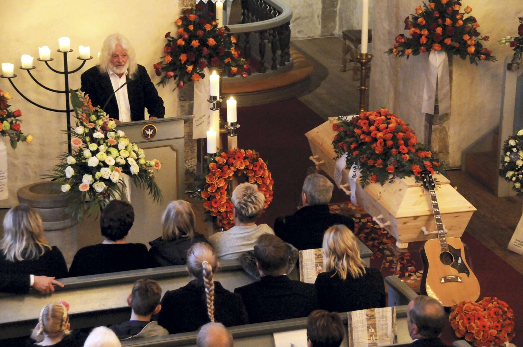 Tok farvel med Ronald Holmberg: – Den snille og varme - varden.no