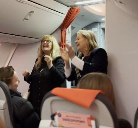 Her bryter flyet ut i allsang - adressa.no