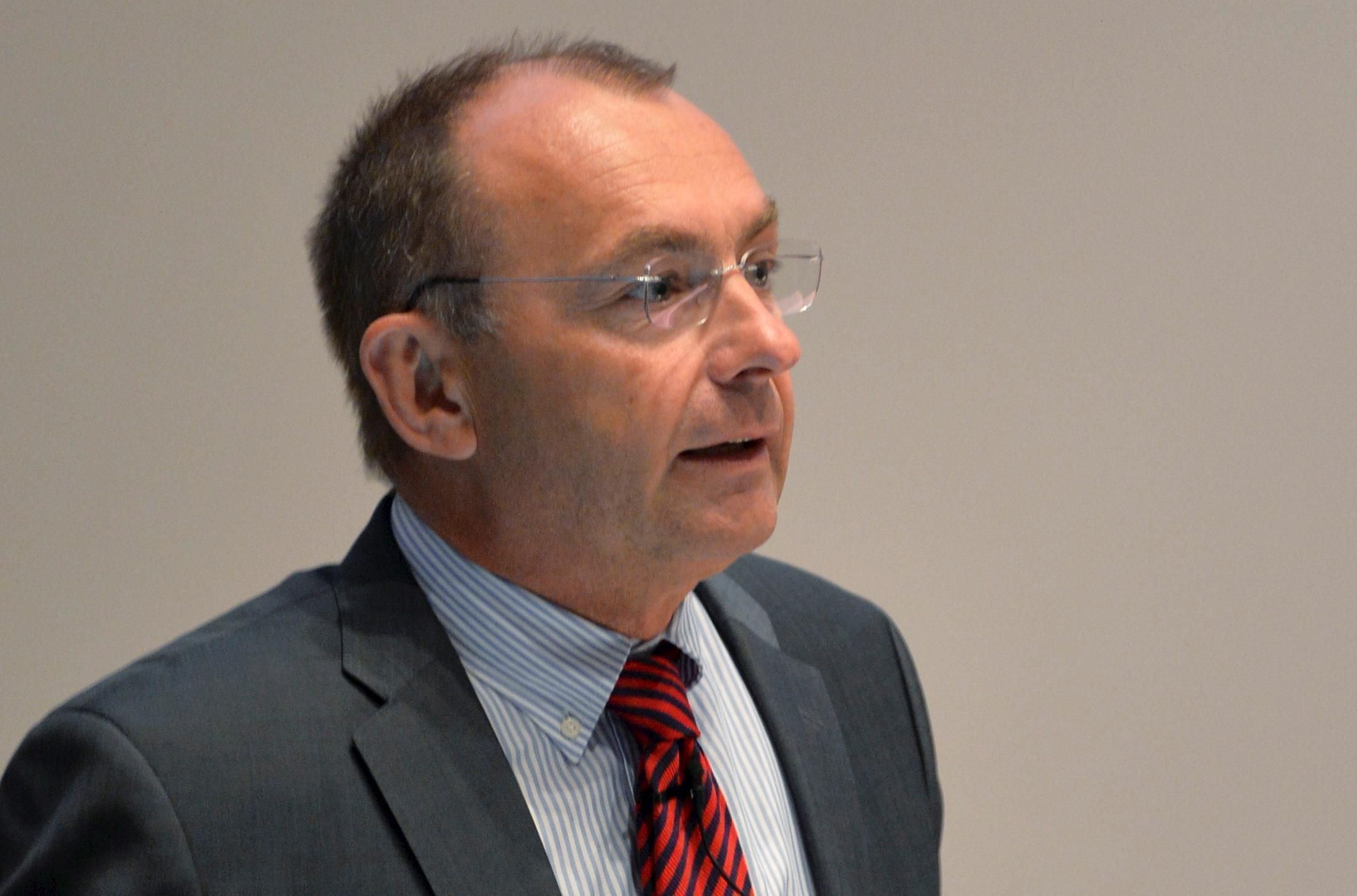 Han tjener ti ganger mer enn menig ansatte - adressa.no