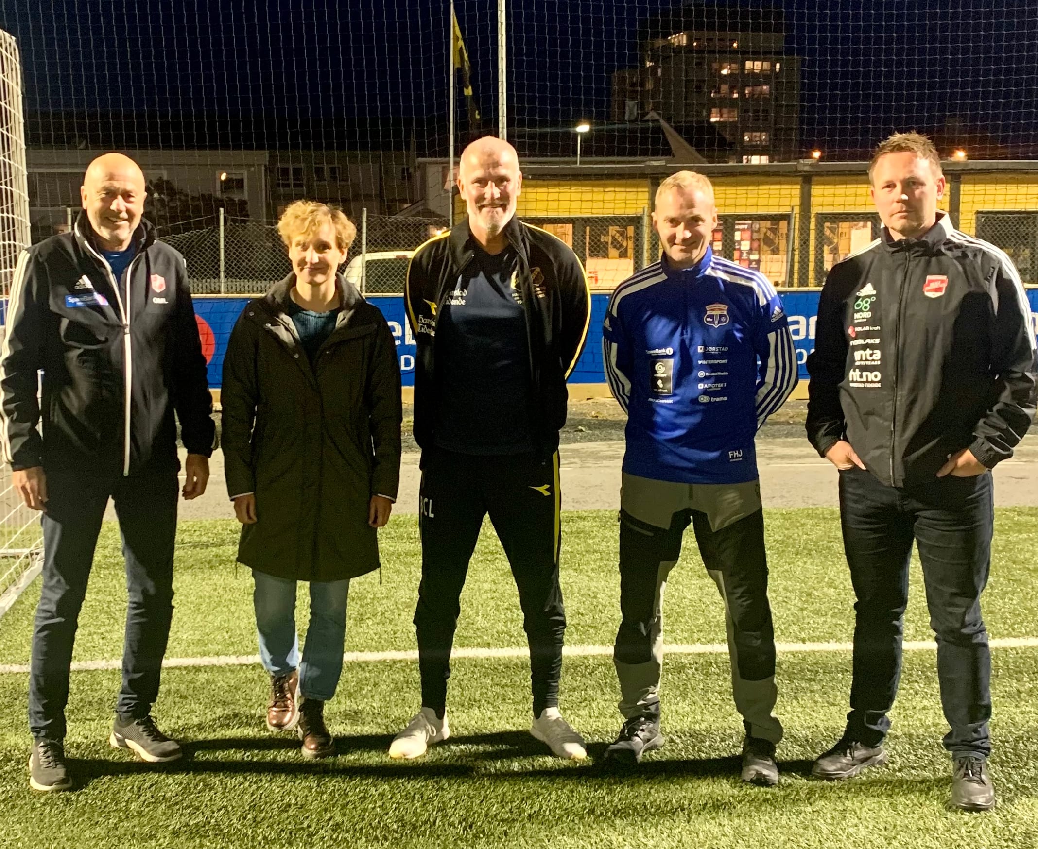 Går sammen om å styrke Harstad-fotballen - ht.no