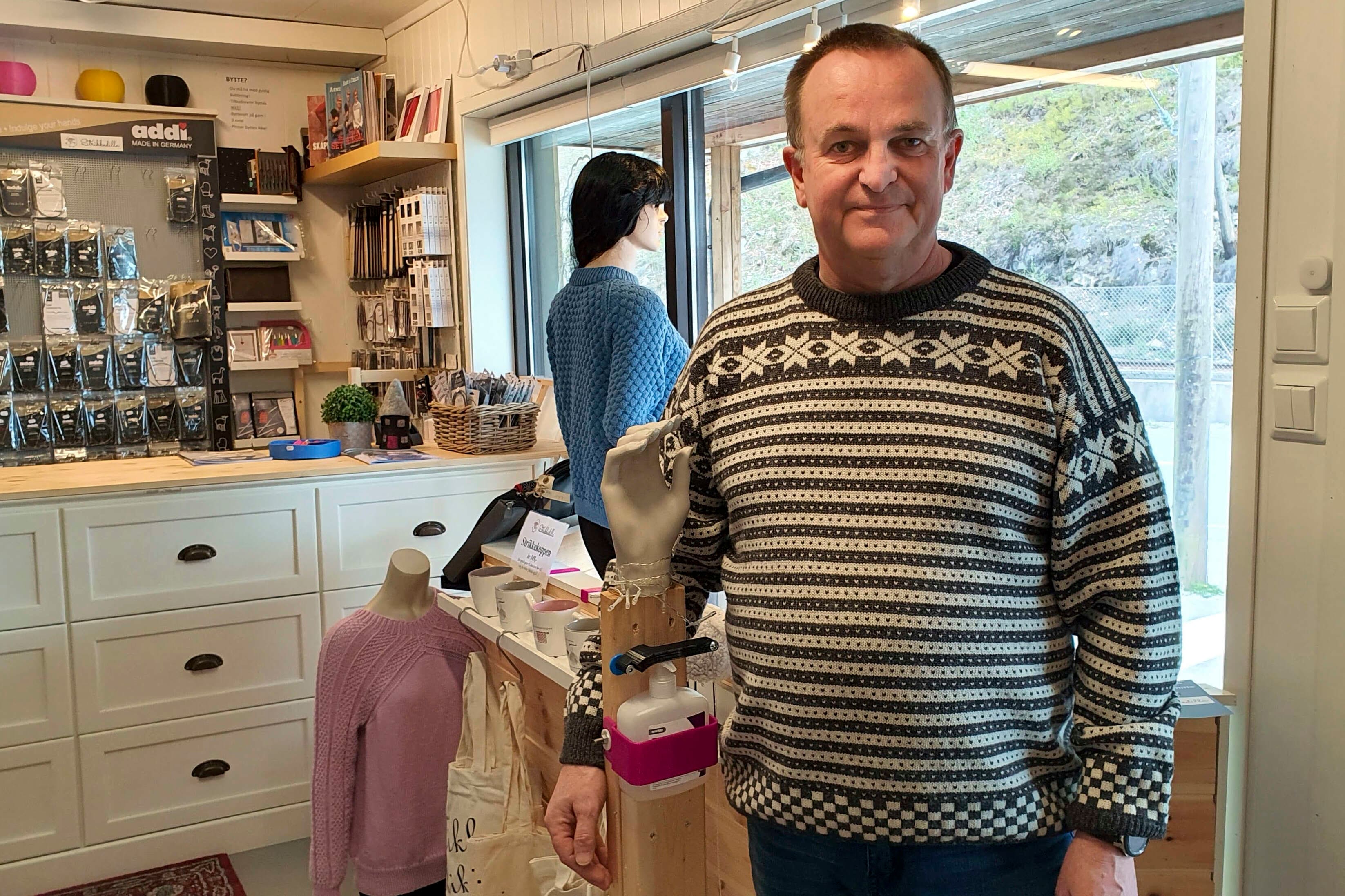 Se hvordan «Tobbas» håndfri spritautomat virker - venneslatidende.no