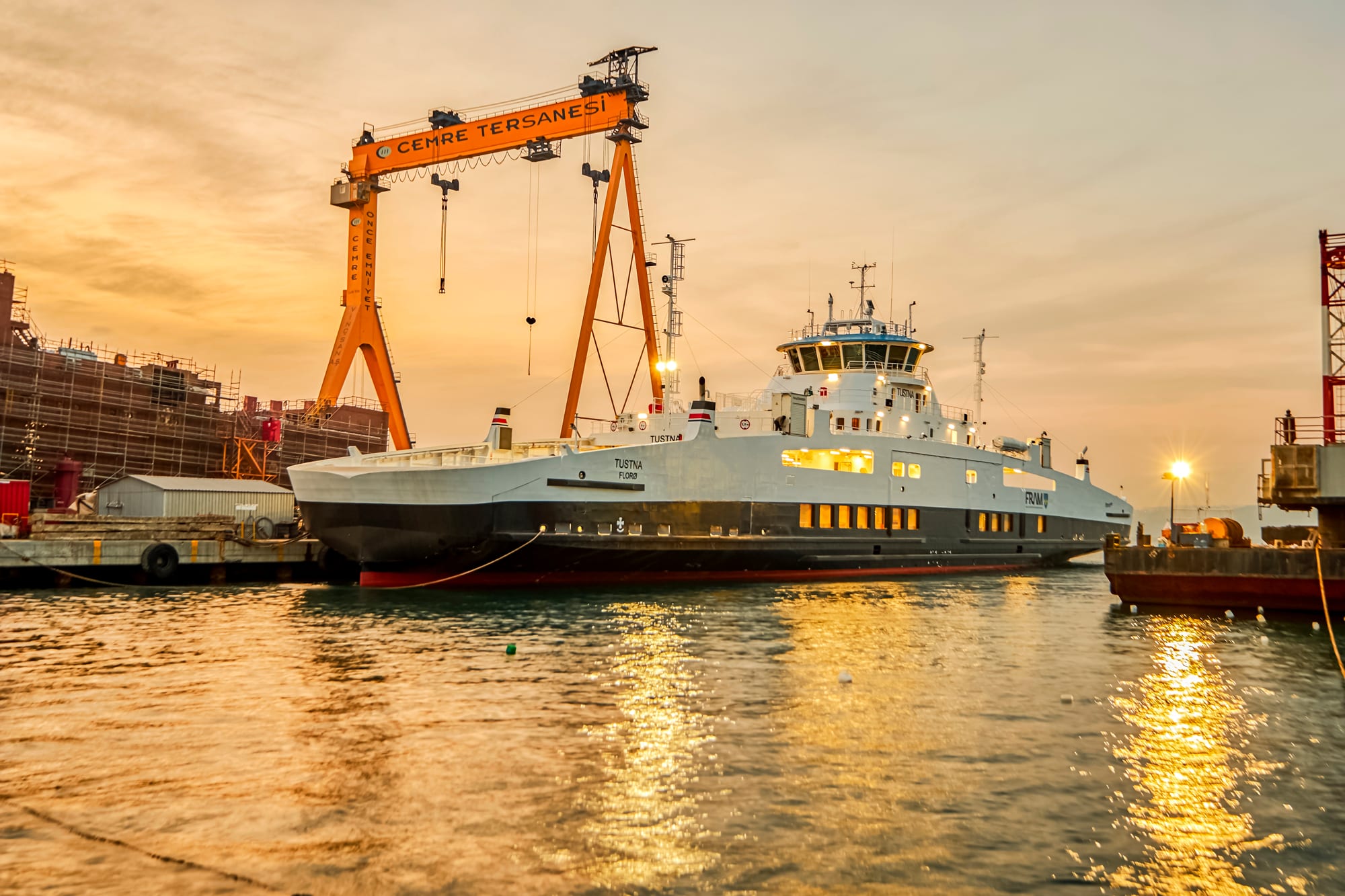 Nye, moderne ferjer til Nordmøre - rbnett.no