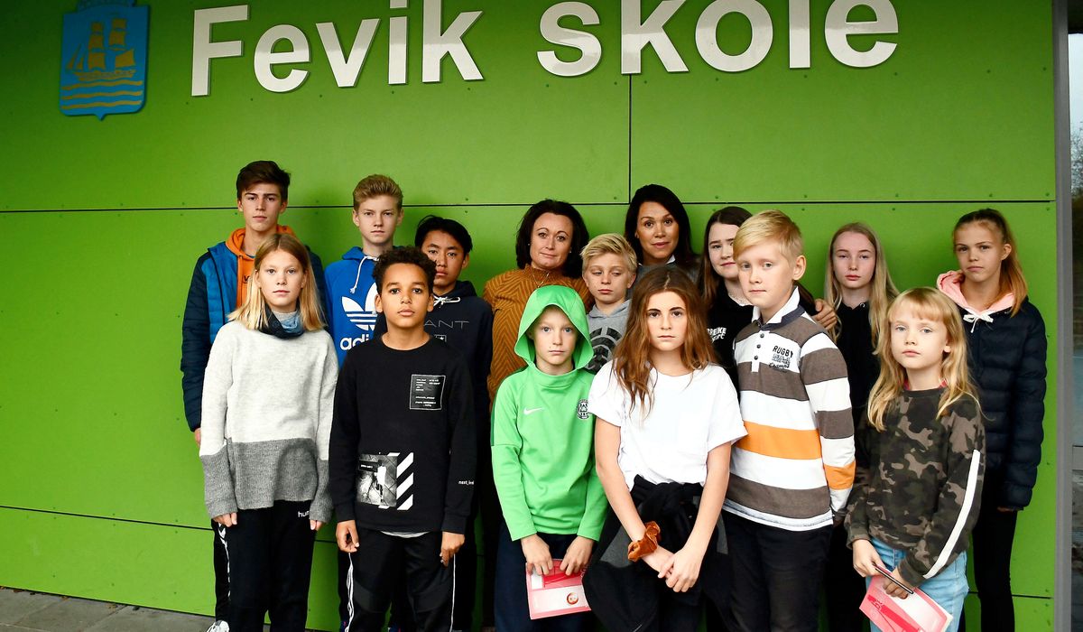 Elevene inviterer politikerne til debatt på skolen - gat.no Elevene inviterer politikerne til debatt på skolen - gat.no