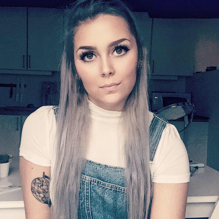 Ingrid Amalie (21) strøk på eksamen. Tre måneder senere har hun ennå ...